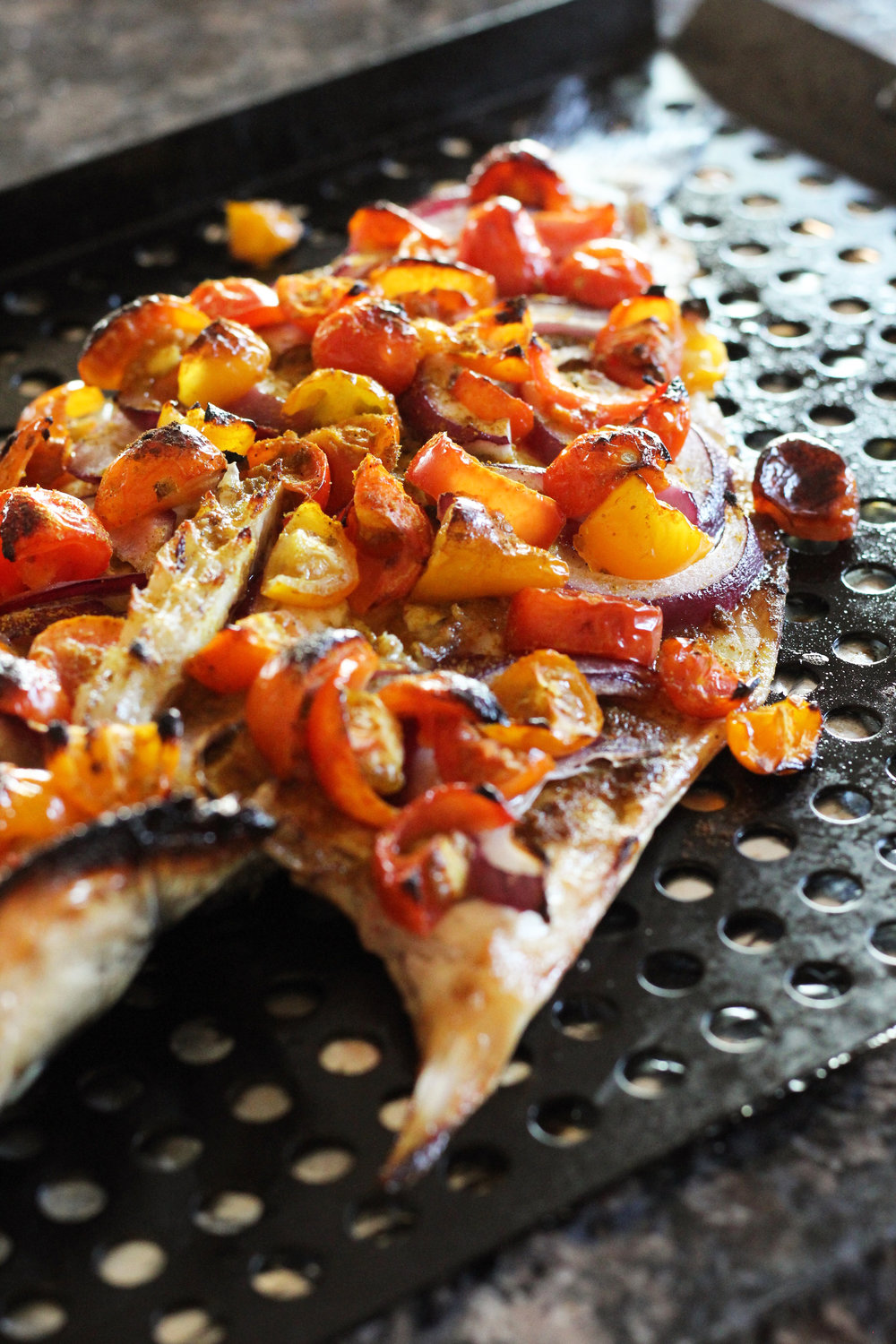 masgouf | Iraqi grilled fish - Cardamom and Tea