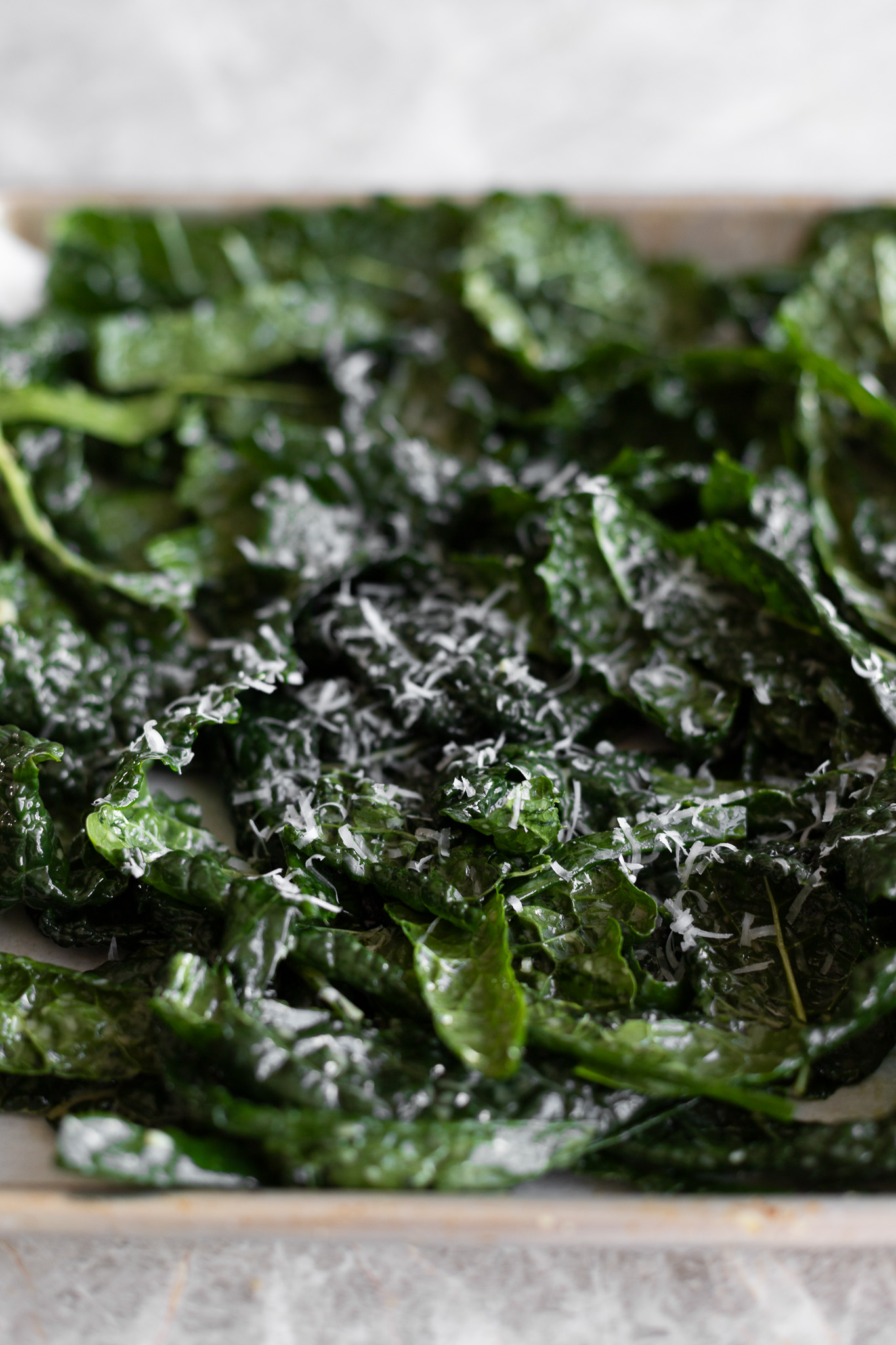 roasted kale (the easiest way) - Cardamom and Tea